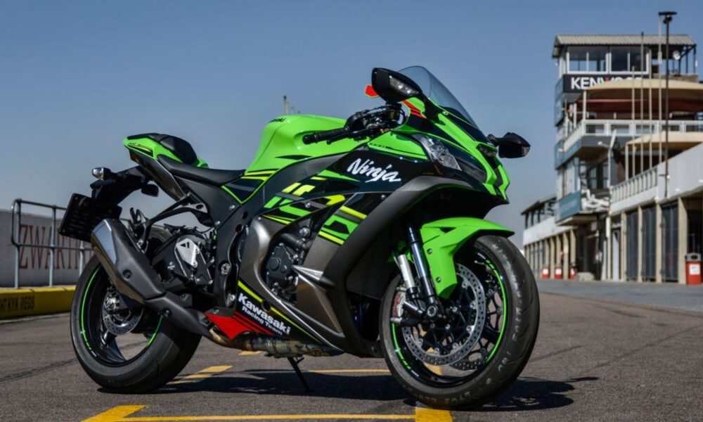 Top 5 Features that Make the Kawasaki ZX10R a Track Day